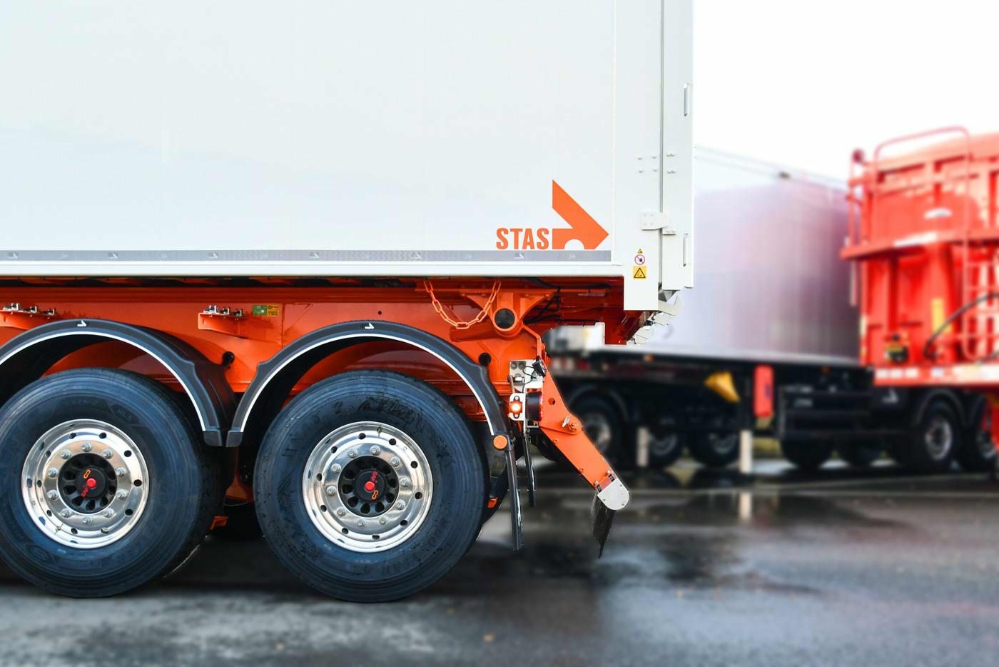 Discover the 7 ways we improved the tipper underrun bar | STAS